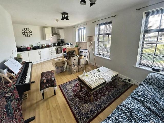 2 bedroom flat to rent