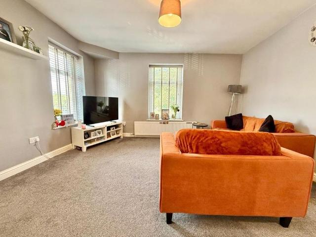 2 bedroom flat to rent