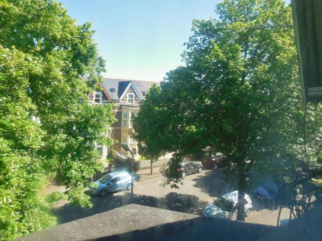 2 bedroom flat to rent