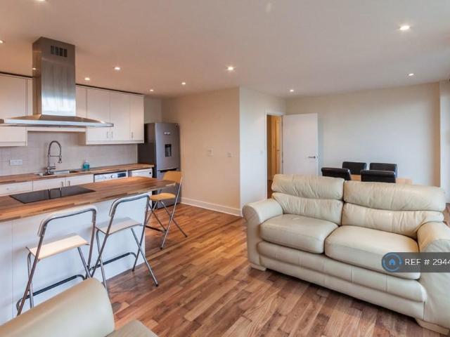 2 bedroom flat to rent
