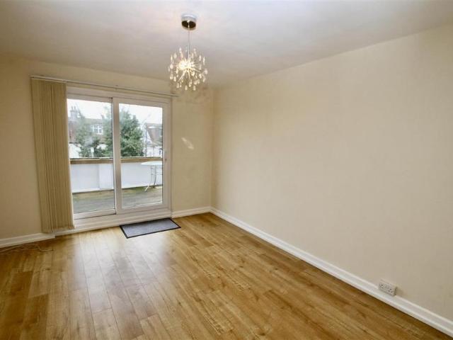 2 bedroom flat to rent