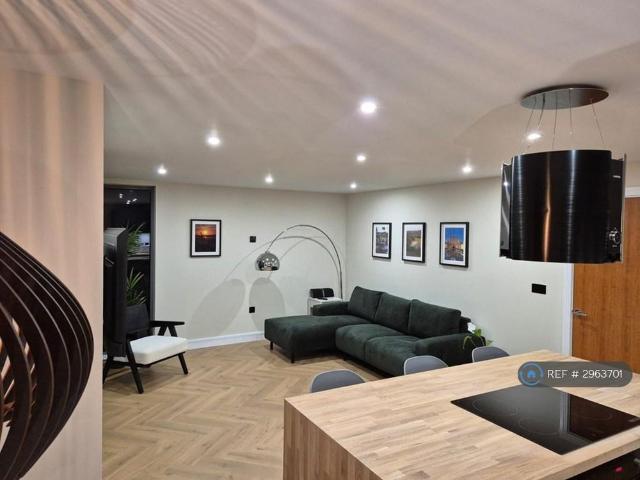 2 bedroom flat to rent