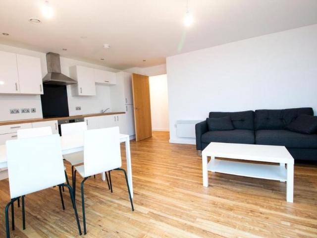 2 bedroom flat to rent