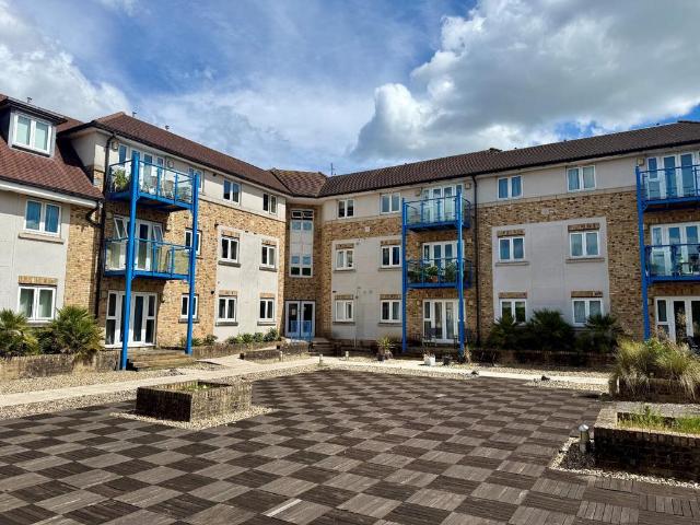 2 bedroom flat to rent