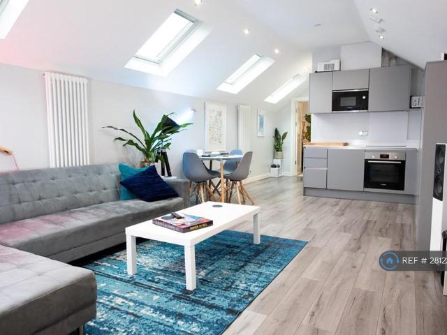 2 bedroom flat to rent