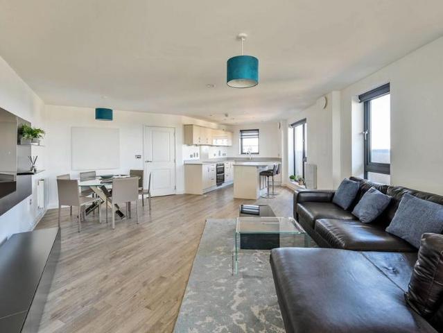 2 bedroom flat to rent