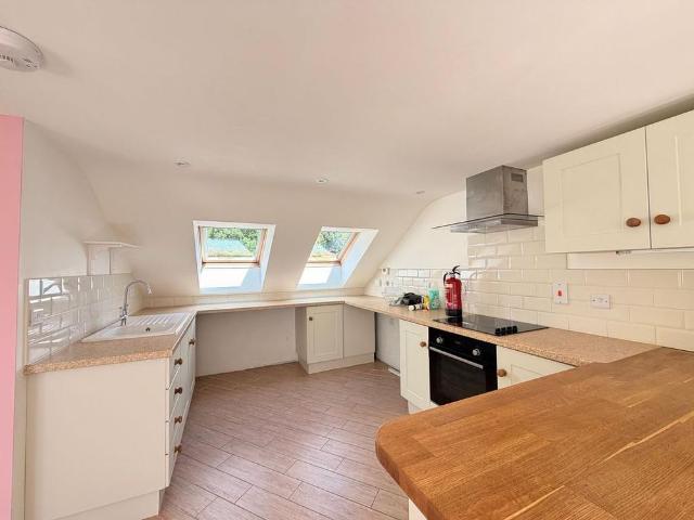 2 bedroom flat to rent