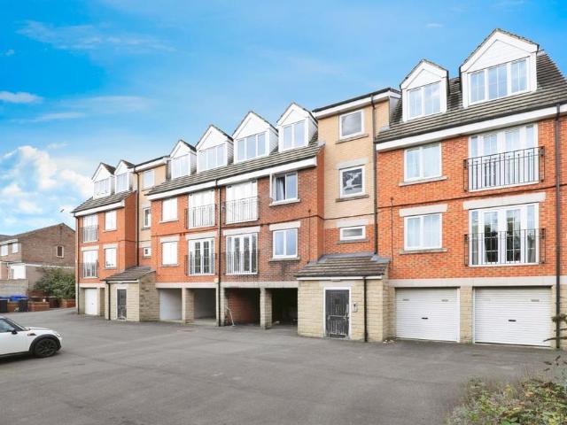 2 bedroom flat to rent