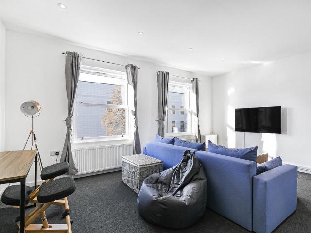 2 bedroom flat to rent