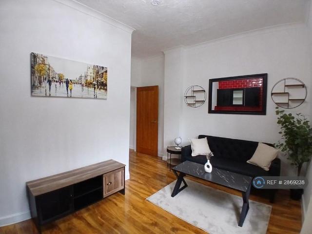 2 bedroom flat to rent