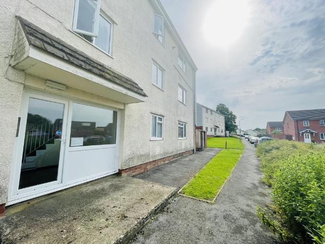 2 bedroom flat to rent