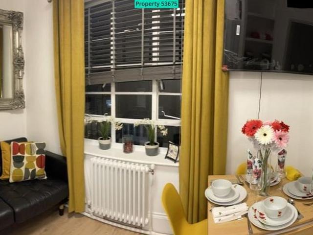 2 bedroom flat to rent