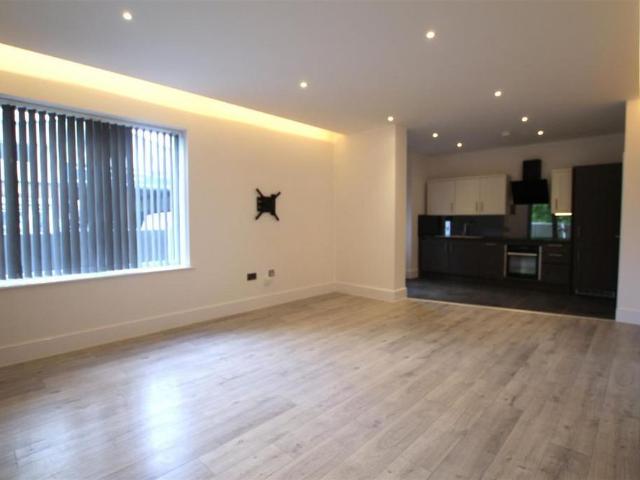 2 bedroom flat to rent
