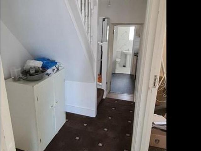3 bedroom flat to rent