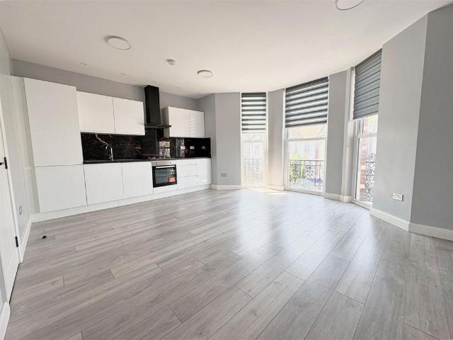 2 bedroom flat to rent