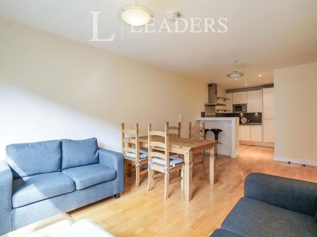2 bedroom flat to rent