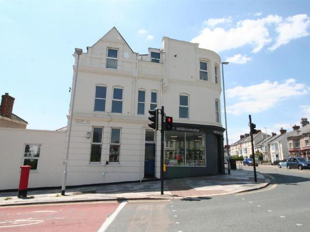 2 bedroom flat to rent