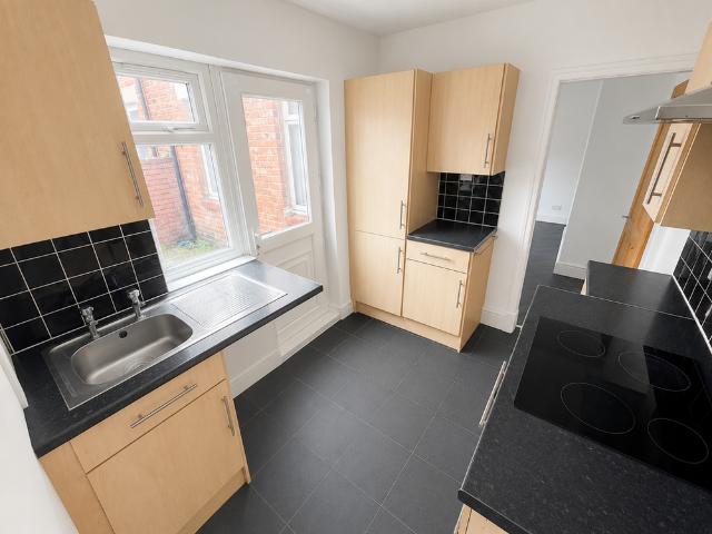 2 bedroom flat to rent