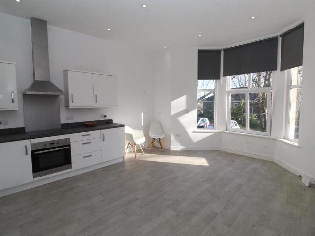 2 bedroom flat to rent