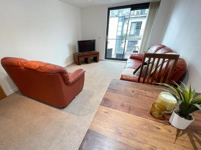 2 bedroom flat to rent