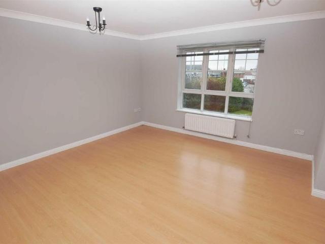 2 bedroom flat to rent