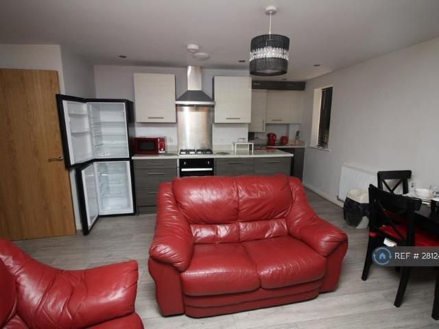 2 bedroom flat to rent