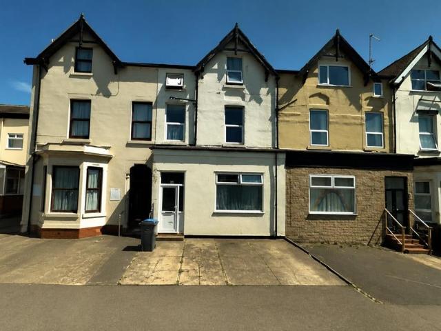 2 bedroom flat to rent