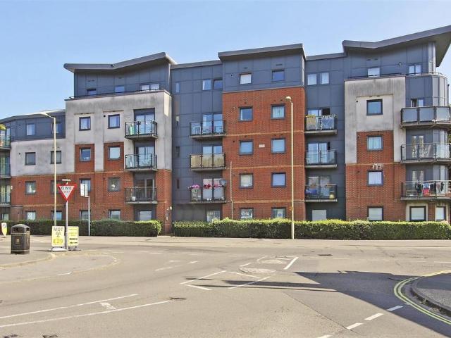 2 bedroom flat to rent