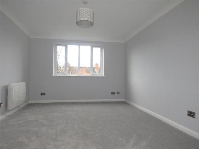 2 bedroom flat to rent