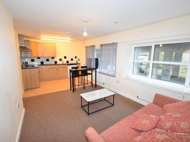 2 bedroom flat to rent