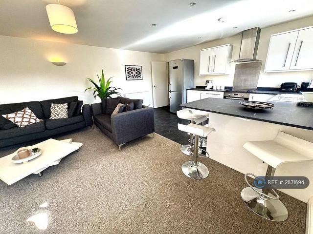 2 bedroom flat to rent