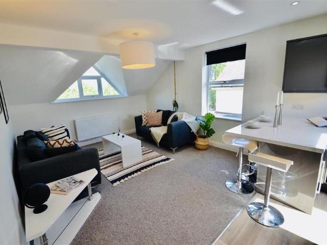 2 bedroom flat to rent