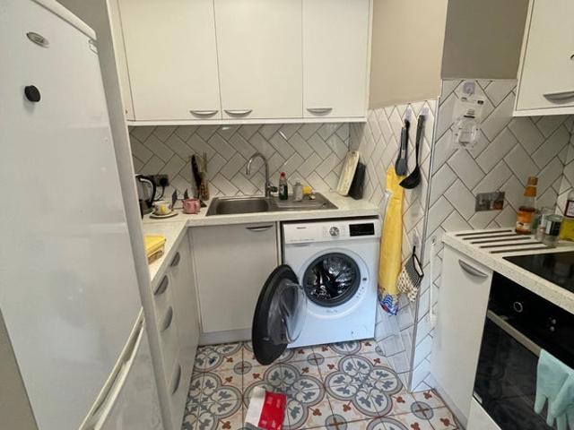 2 bedroom flat x 2 near All saints DLR