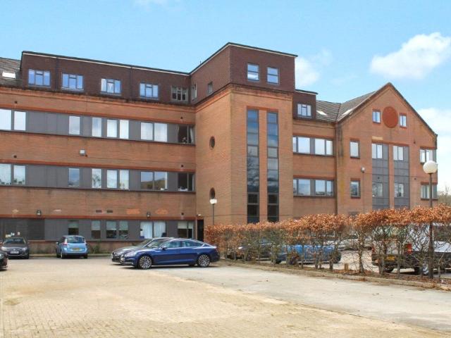 2 BEDROOM Flat / Apartment