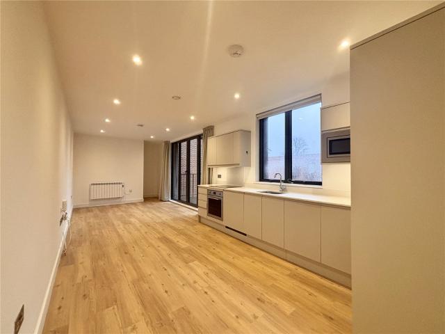 2 BEDROOM Flat / Apartment