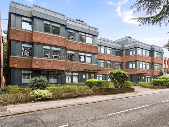 2 BEDROOM Flat / Apartment