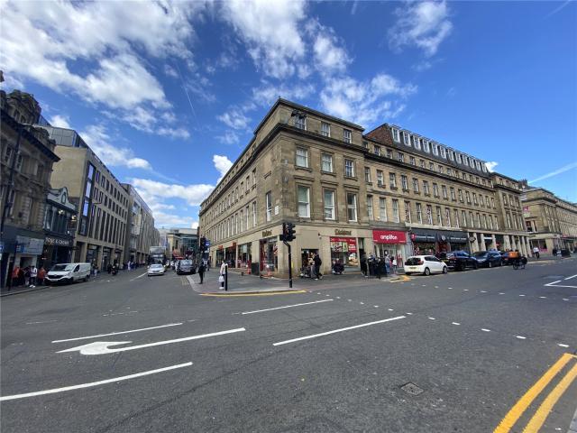 2 Bedroom Flat / Apartment