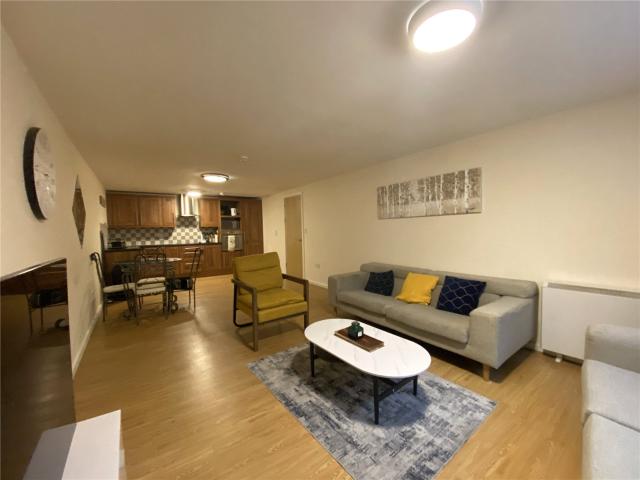 2 Bedroom Flat / Apartment