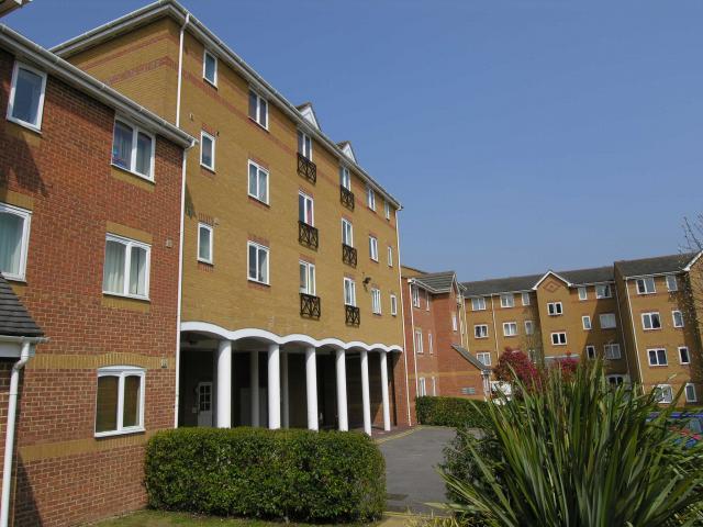 2 BEDROOM Flat / Apartment