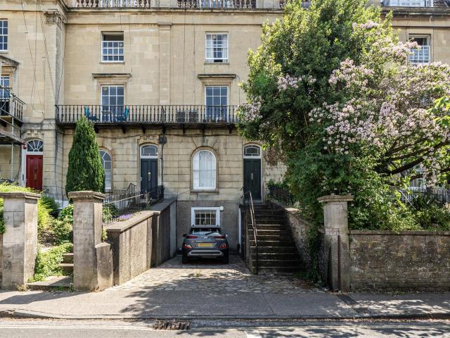 2 Bedroom Flat / Apartment | Bristol, BS6 6HT
