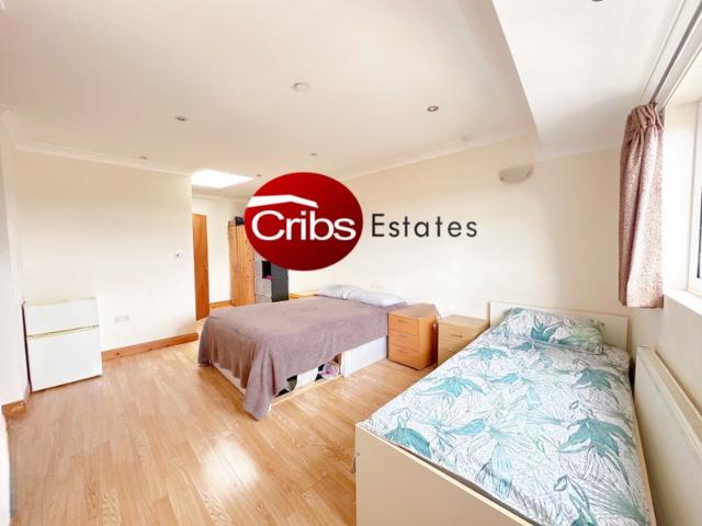 2 Bedroom flat available in South Wimbeldon