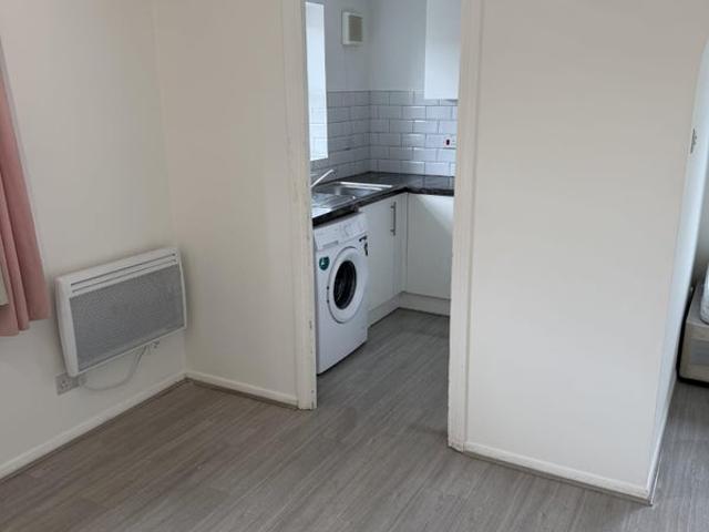 2 Bedroom Flat Available – John Williams Close SE1