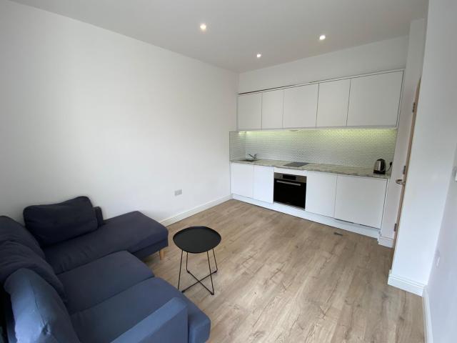 2 Bedroom Flat – Caledonian Road, Islington N1