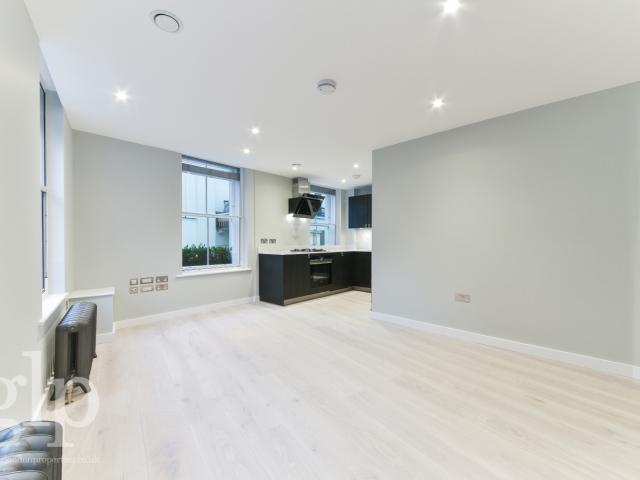 2 Bedroom Flat, Catherine Street, Covent Garden, WC2B, London 72131