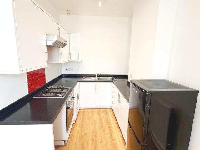2 Bedroom Flat, Chesham Place, Brighton