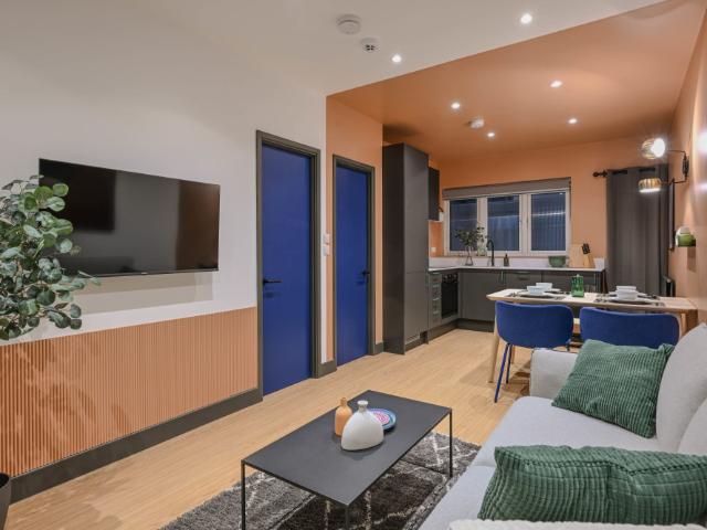 2 Bedroom Flat Close to Angel Stn
