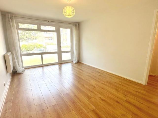2 Bedroom Flat, Eaton Gardens, Hove