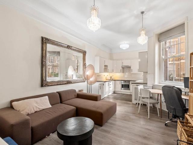 2 bedroom flat for sale
