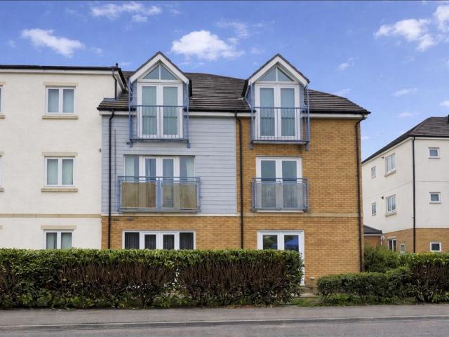 2 bedroom flat for sale