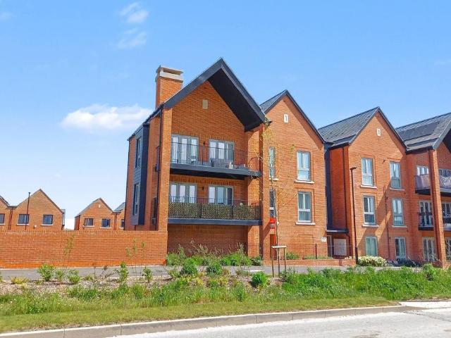 2 bedroom flat for sale